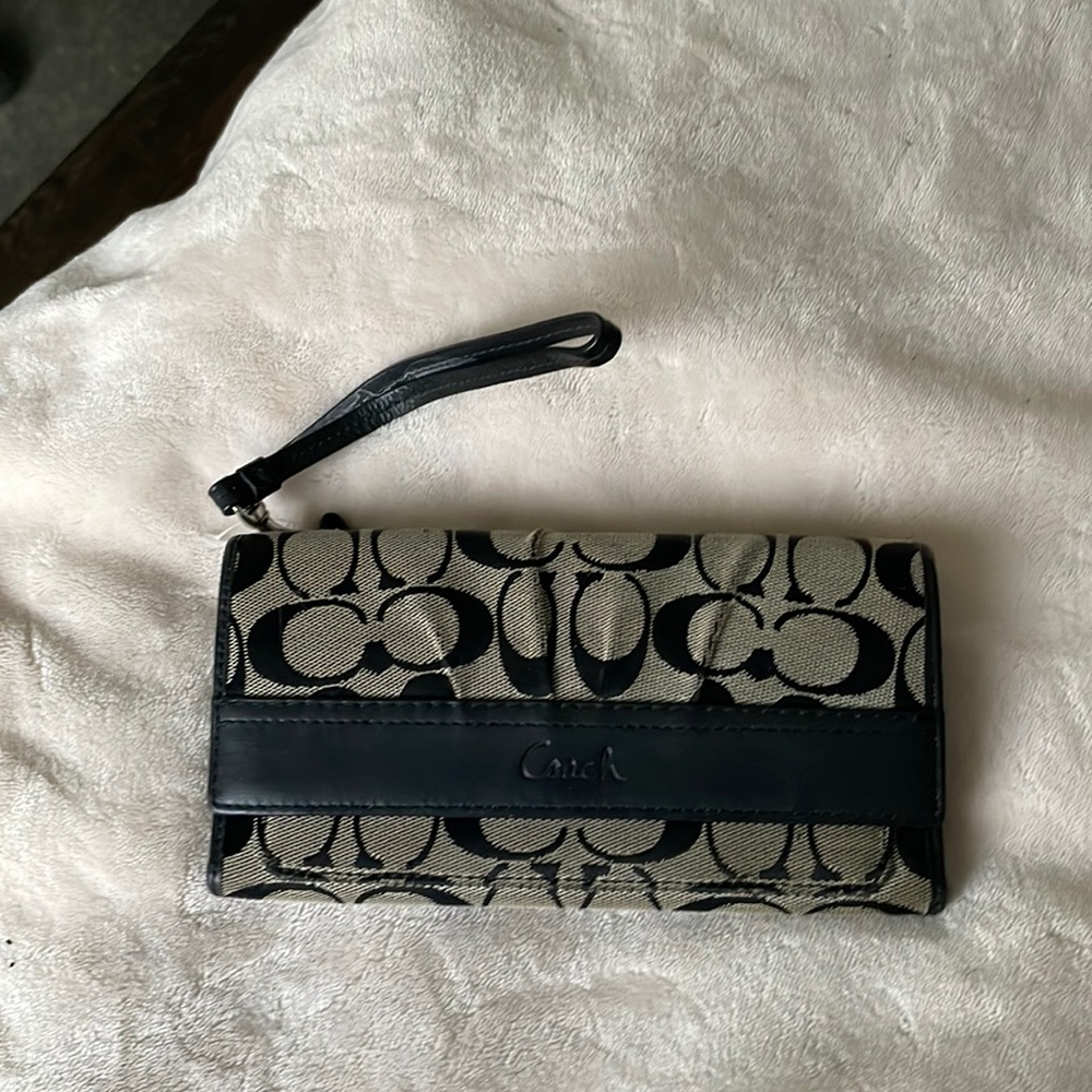 Coach Black And Gray Signature See Canvas Wallet/Wris… - Gem